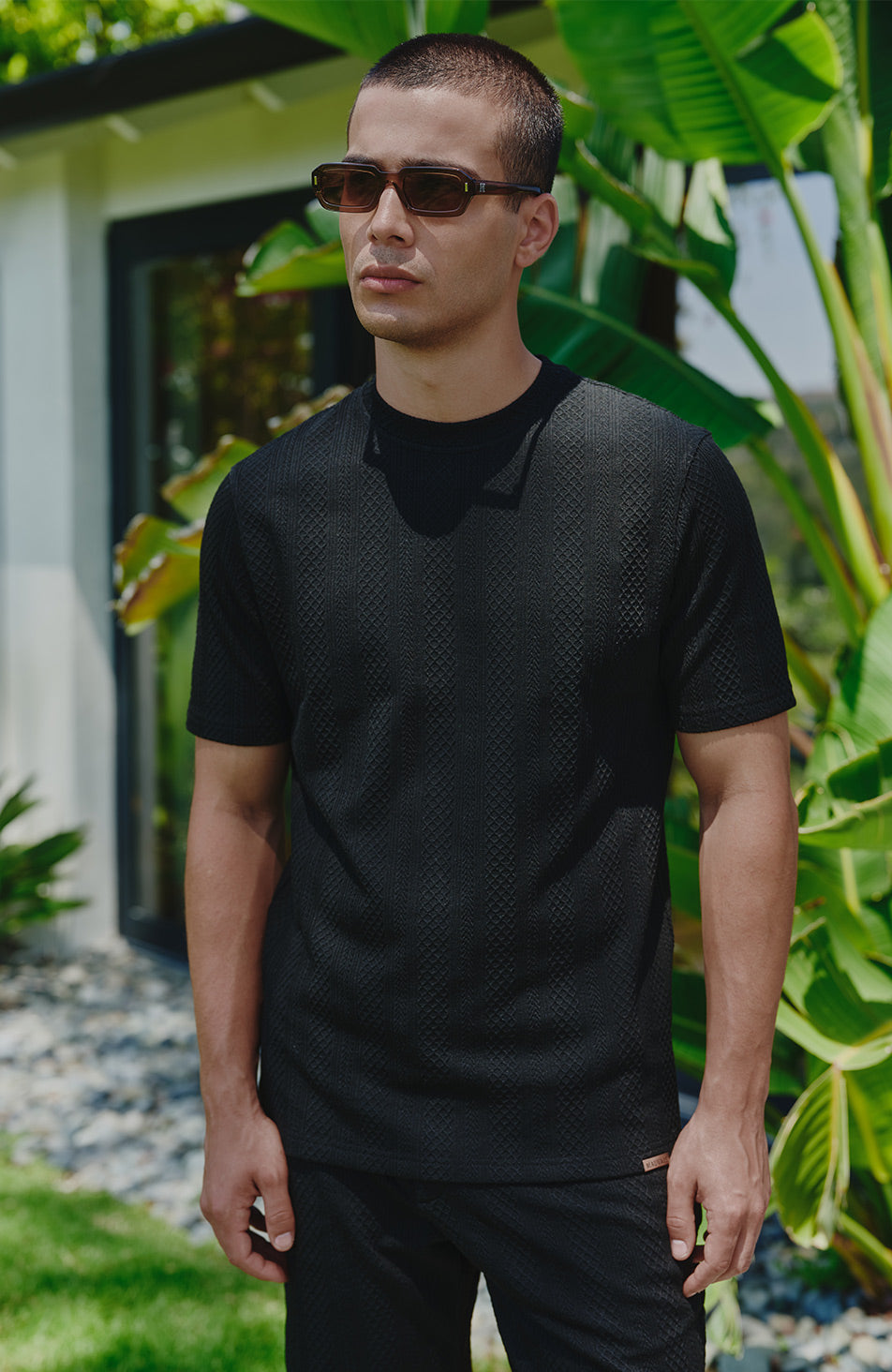 Tanami Textured Stretch Slim Tee in Black – MAUVAIS